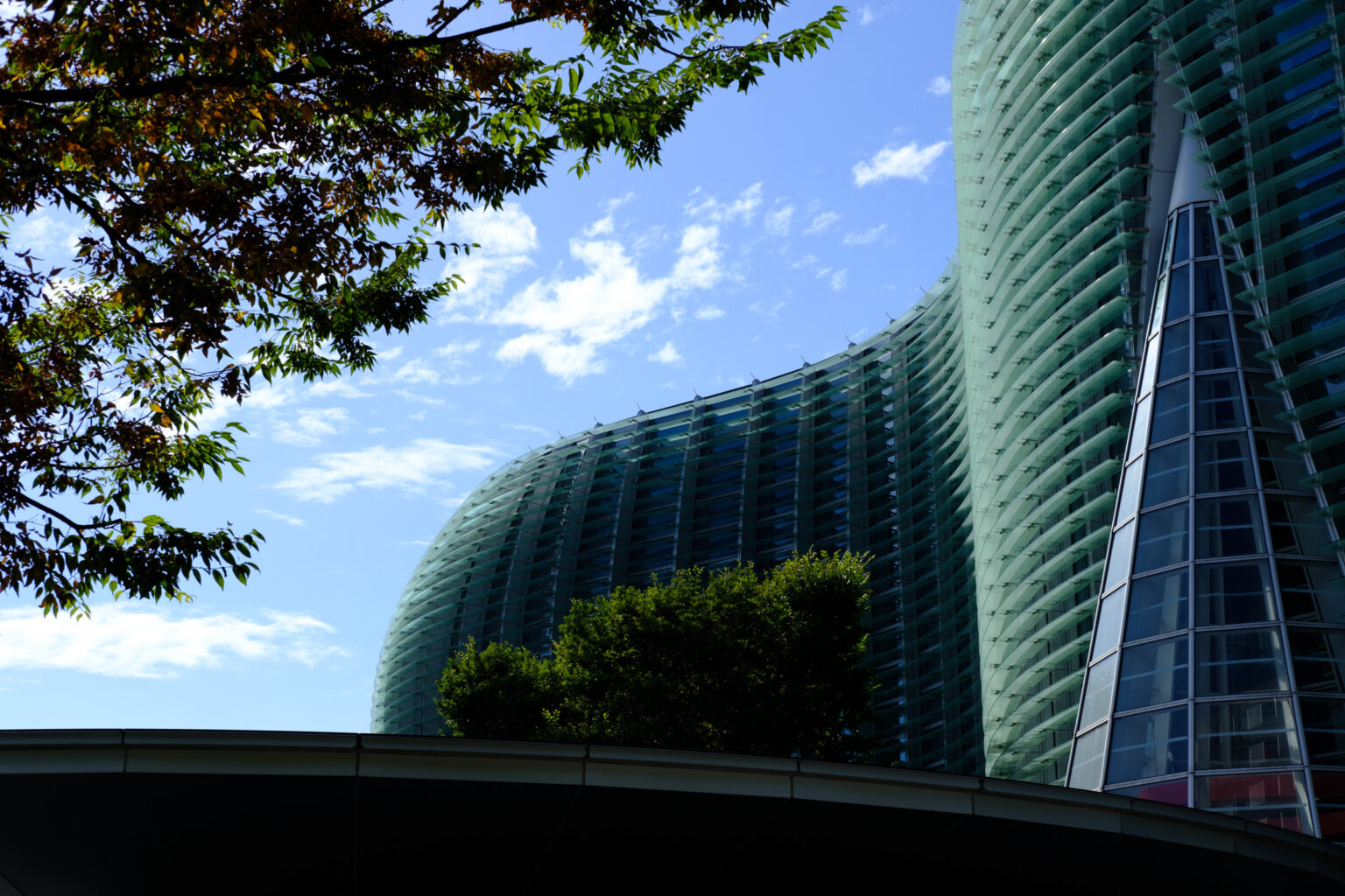 iPhone16シリーズはガッカリ – d44.jp